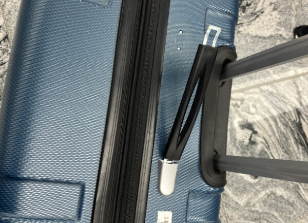 La maleta dañada – Una anécdota de manifestación